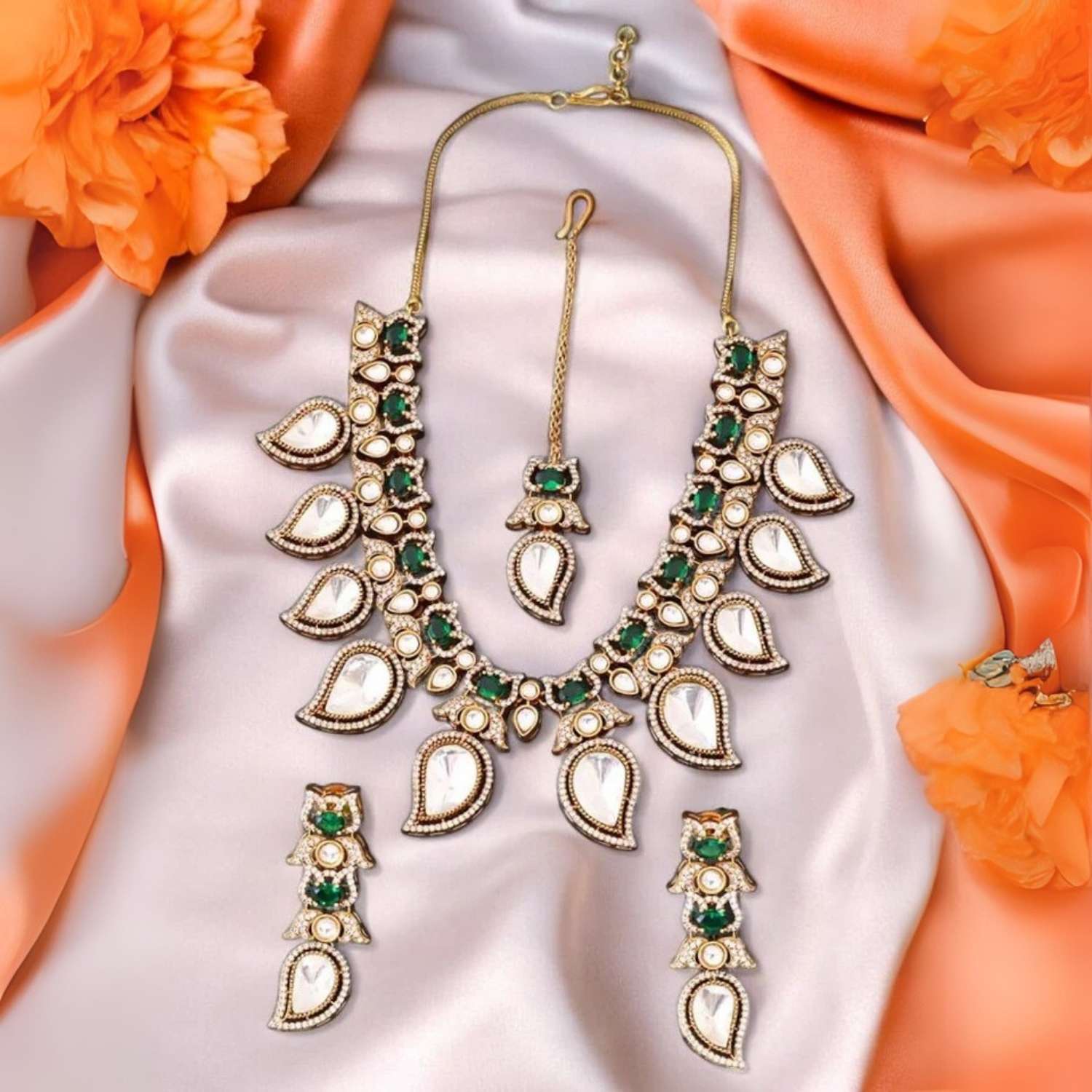 Emerald Zane Victorian Jewellery Set - New Arrival – ChandiCharms